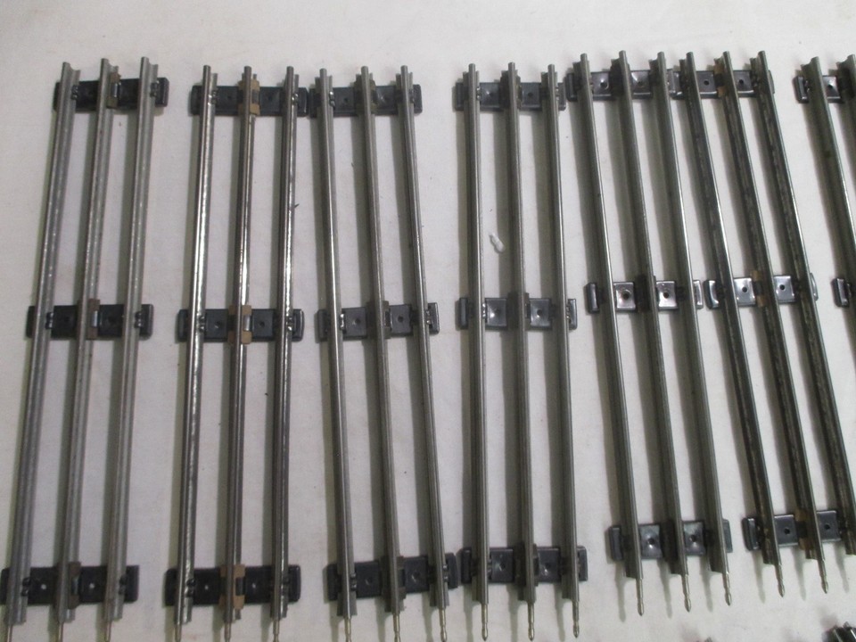 Lot of 32 pcs. POSTWAR LIONEL STRAIGHT & CURVE 027 GAUGE BLACK TIE ...