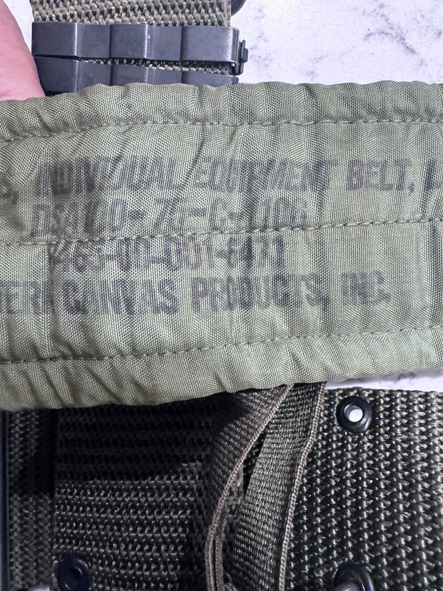 VTG 80s U.S army webbing suspenders belt & First Aid Kit LC VTG 80s U.S army webbing suspenders belt & First Aid Kit LC