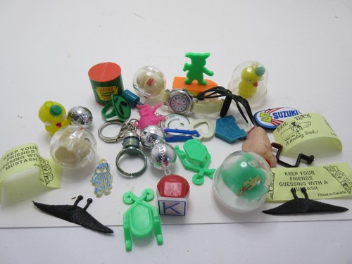 24 Old Vintage Mixed Gumball Vending Machine Charms Toys | eBay