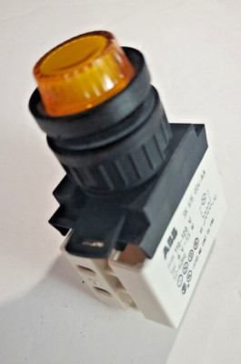 ABB Yellow Pilot Light With SK 615 004-AA 110-120V Contact Block | eBay
