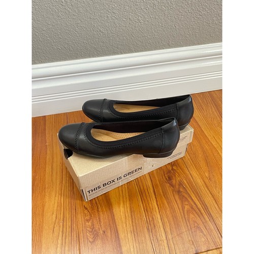 NIB Clarks Women's Sara Bay Ballet Flat Black Size 7 | eBay