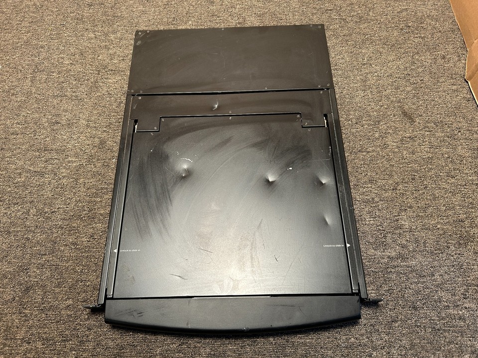 APC AP5808 Rackmount 17" LCD Console with Integrated 8-Port Analog KVM ...