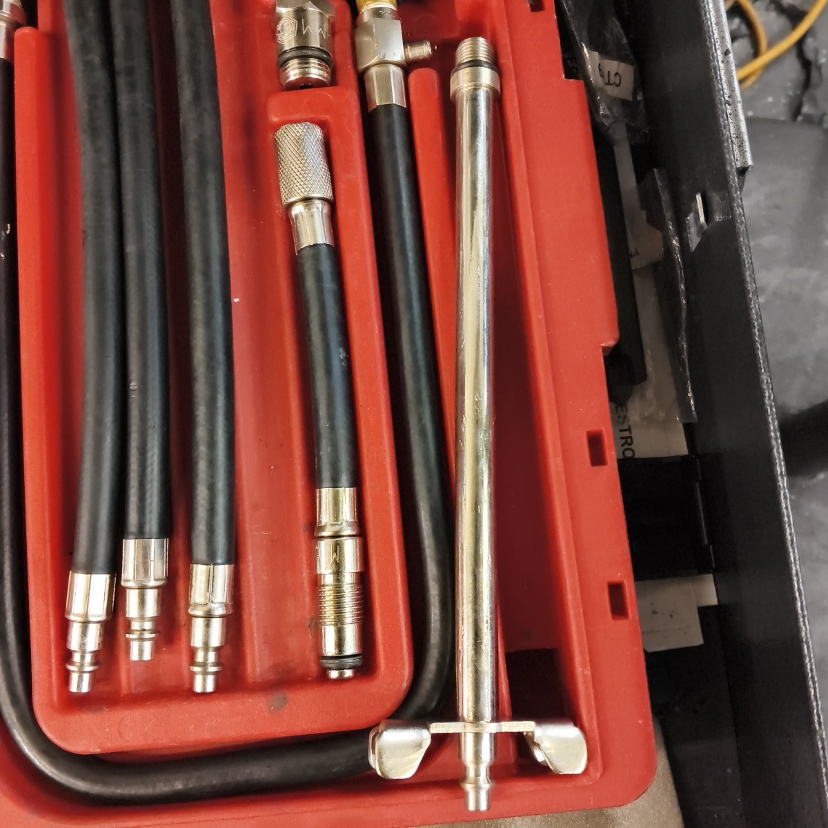 Matco Tools CT110K Master Compression Tester Kit Read No Shredder Valve ...