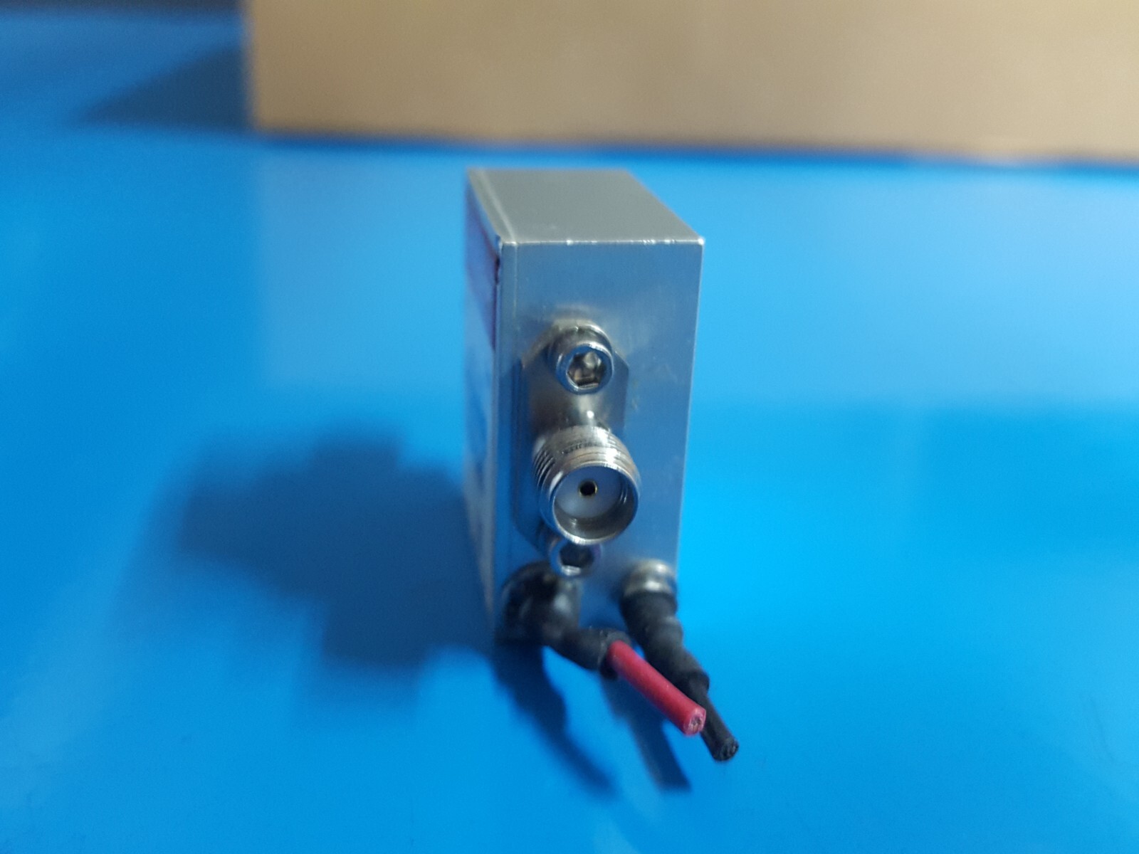 TeledyneCougar AR3069B: 100-3000MHz 18dB 27.5dBm SMA Low Noise ...