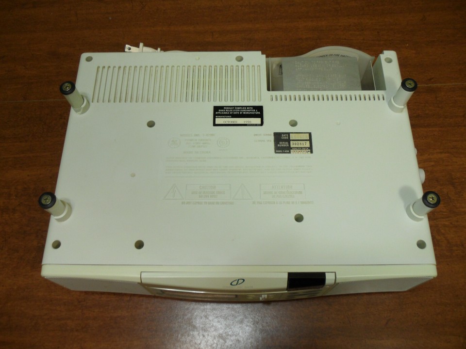 GE Spacemaker Kitchen Under Cabinet 7-4290F AM FM Radio CD Player Light ...