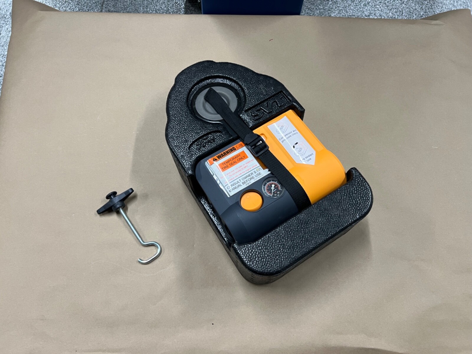 2007-2009 Ford Mustang Shelby GT500 Tire Inflator Kit & Foam SVT - OEM ...