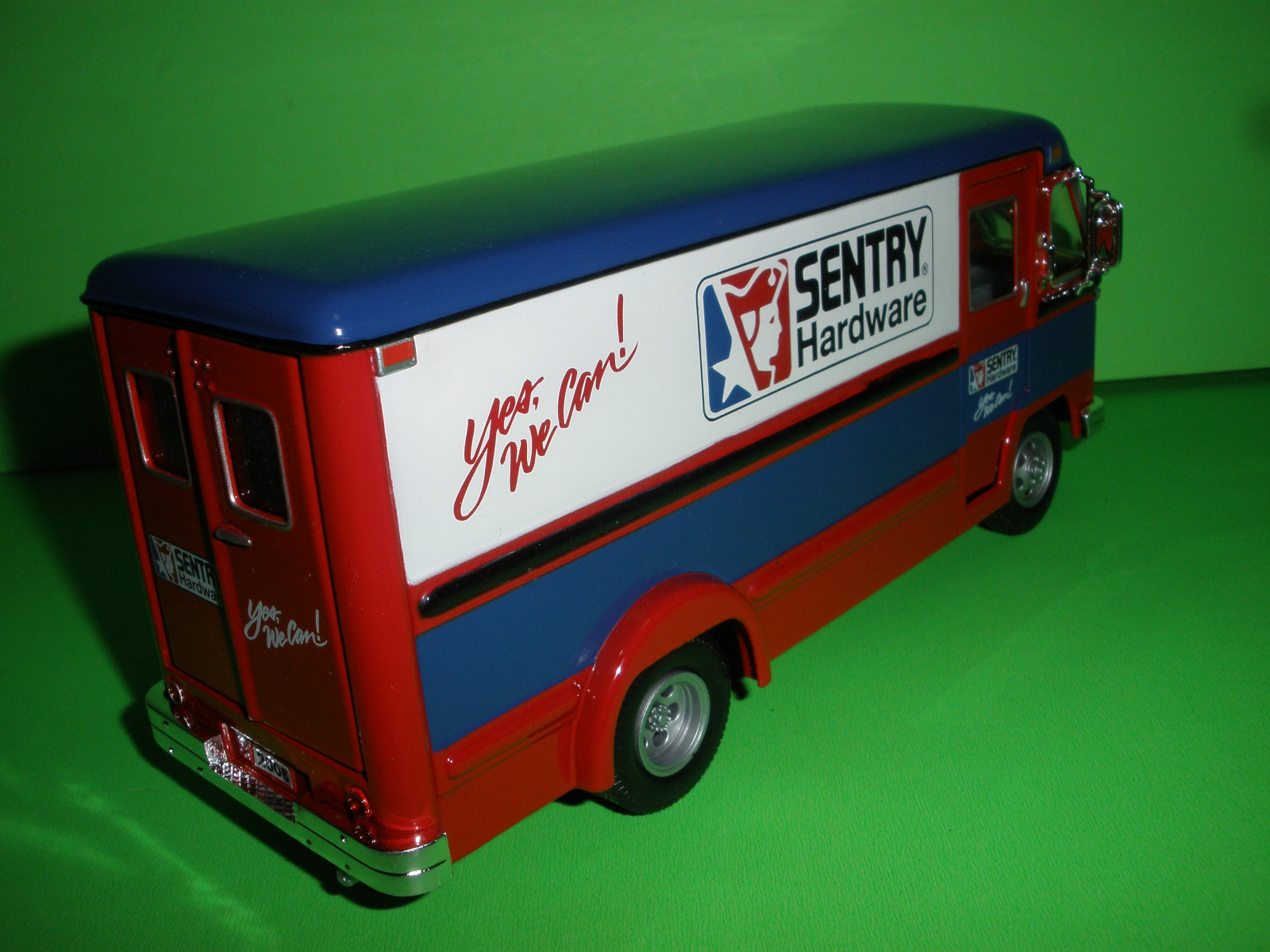 SENTRY HARDWARE 1961 DIVCO DIVIDEND Die Cast CROWN PREMIUMS STEP VAN ...