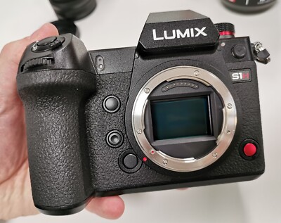 Panasonic LUMIX S1H camera, 6 batteries, Sigma MC21 EF Adaptor and ...