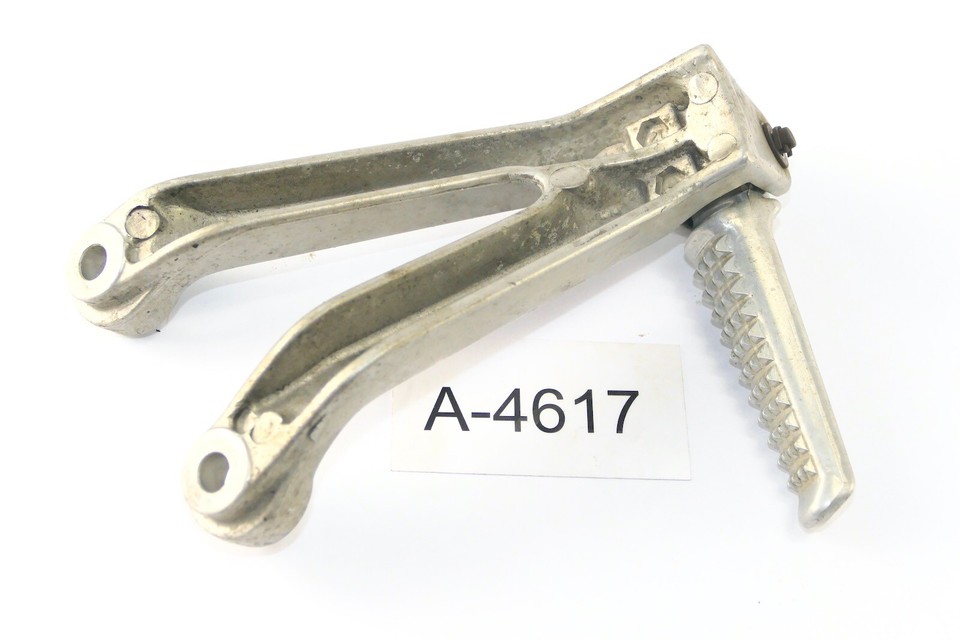 Honda CBR 900 RR SC33 BJ 96 - footrest bracket rear left A4617 | eBay