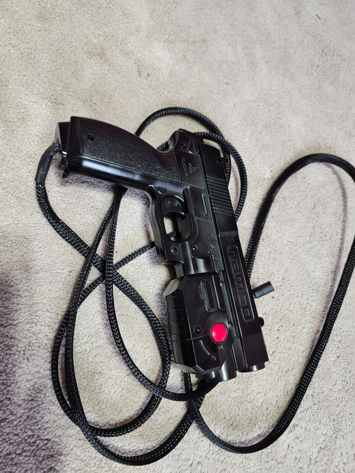 Arcade Light Gun with rumble & recoil for Modern TVs - works with ...
