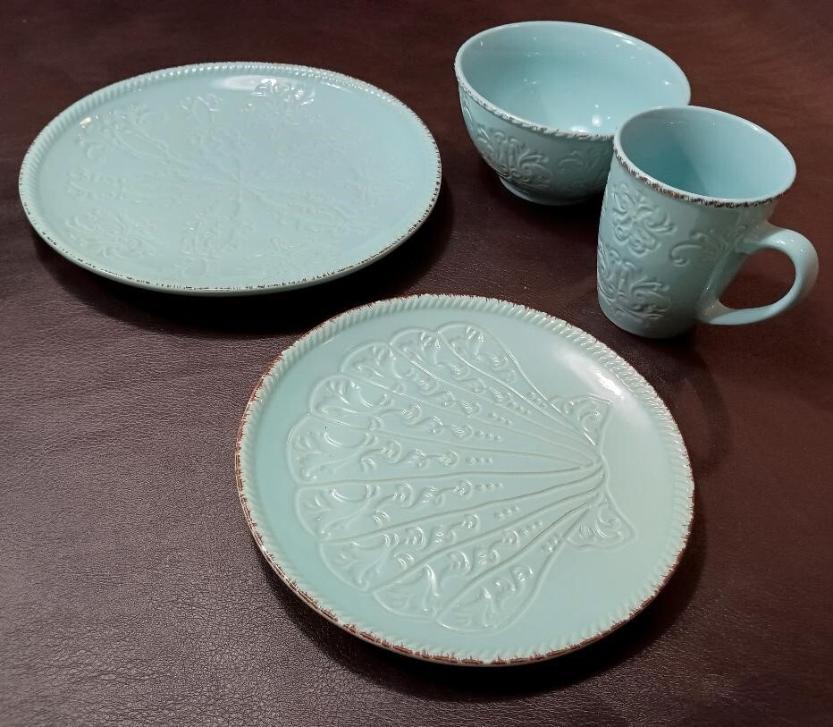 Pfaltzgraff Malibu Dinnerware - 4 Sets of 4 - Plates, Bowls & Mugs ...