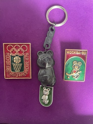 Set Badges And Keychain Olympic Games 1980 Moscow USSR Mascot Bear ...