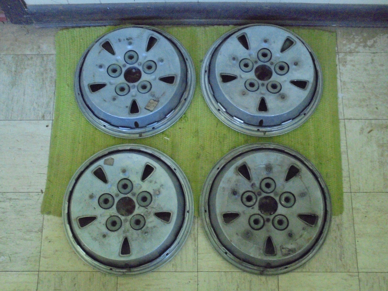 70 71 72 73 Ford Mustang MAG Hubcaps 14" Set of 4 MACH I 1970 1971 1972 ...