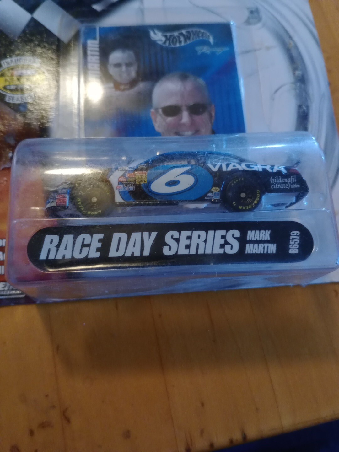 Mark Martin #6 Viagra 2004 Ford Taurus Hot Wheels 1:64 NASCAR Diecast ...