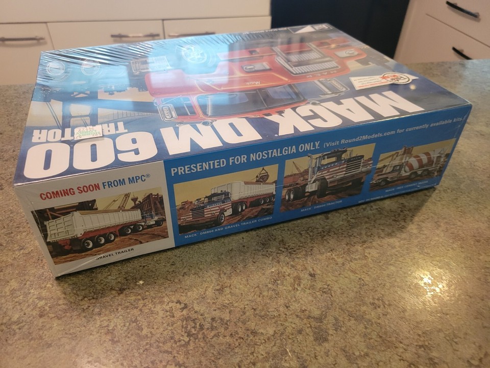 Vintage MPC Retro Deluxe MACK DM600 TRACTOR Model Kit 1:25 ~ SEALED ...