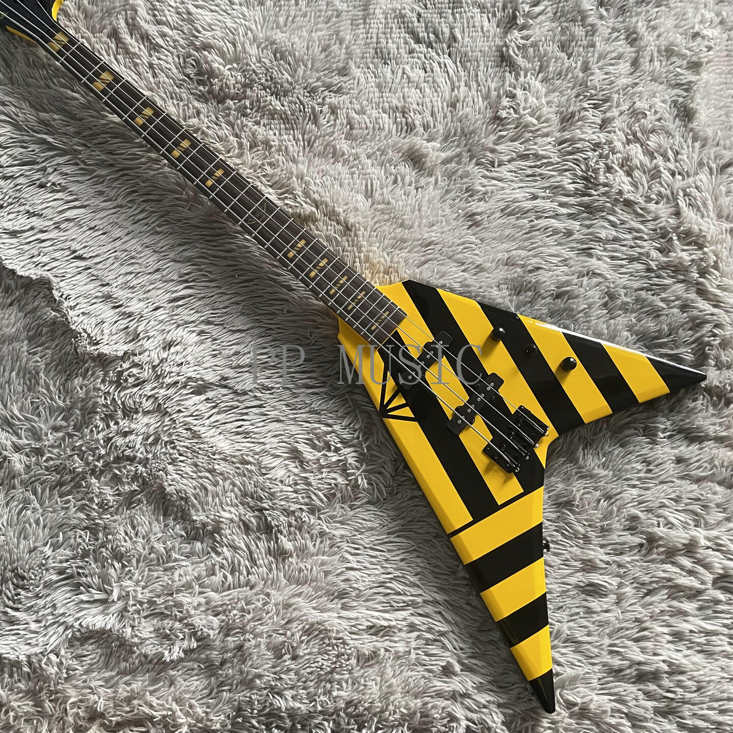 4 String Yellow Black Electric Bass Guitar SS Pickup Mahogany Body ...