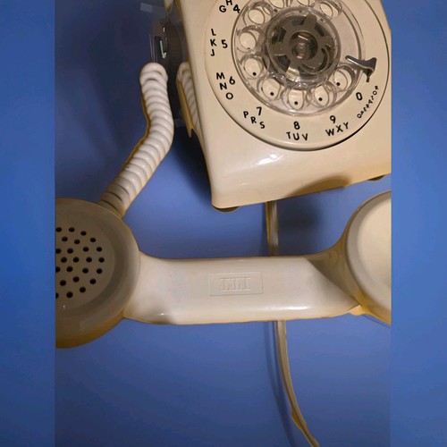 Vintage ITT Model 500 Rotary Dial Vintage Home Telephone Cream Corded ...