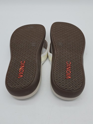 Vionic Flip Flop Sandals Women's 7 White Patent Leather Rubber Sole EUC ...