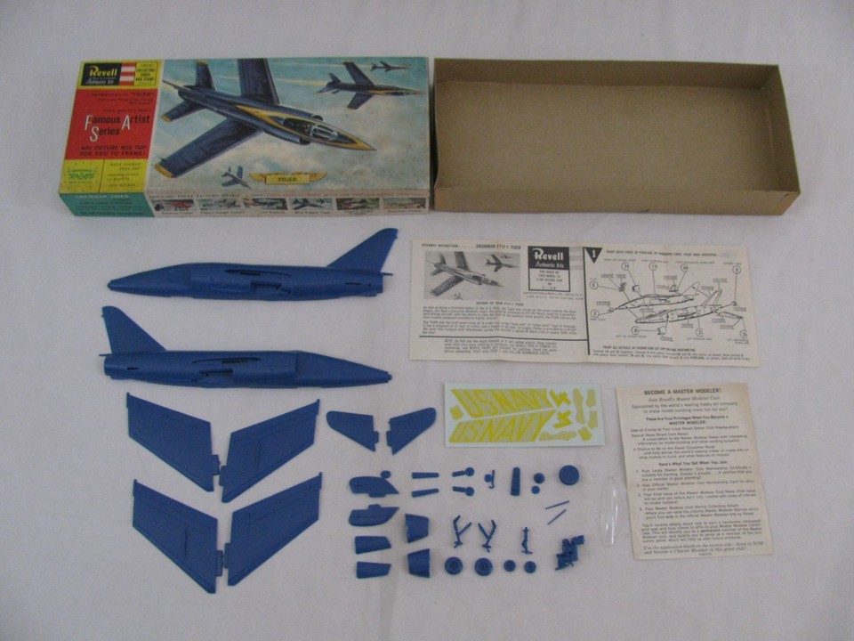 1960 Revell 1/54 Blue Angels Grumman F11-F1 Tiger Model Airplane Kit #H ...