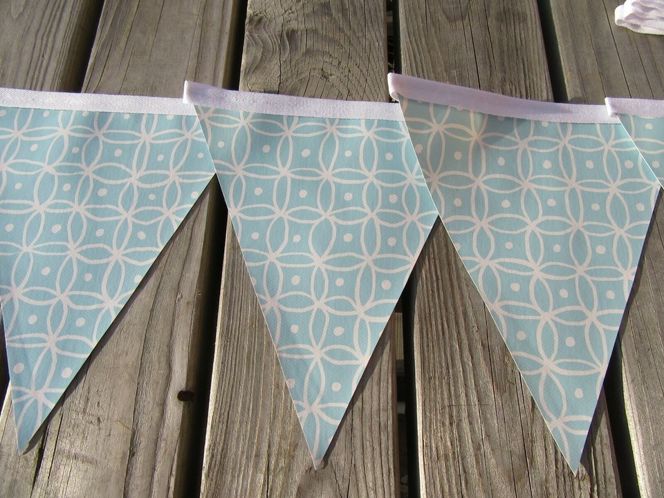 DUCK EGG BLUE GEMETRICAL PVC GARDEN / INDOOR BUNTING 3 MTRS APPROX 10FT ...
