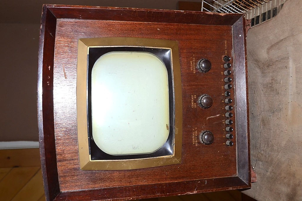 1930s Tv Set
