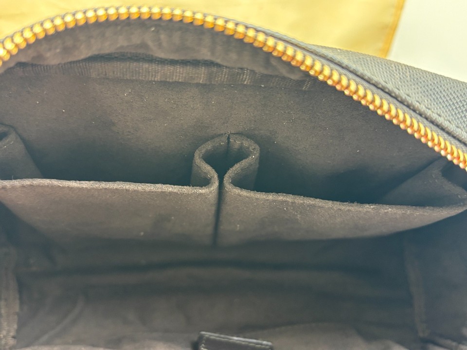 Judd's Beautiful Black Leather Dunhill Man Bag - 10x3x8 | eBay