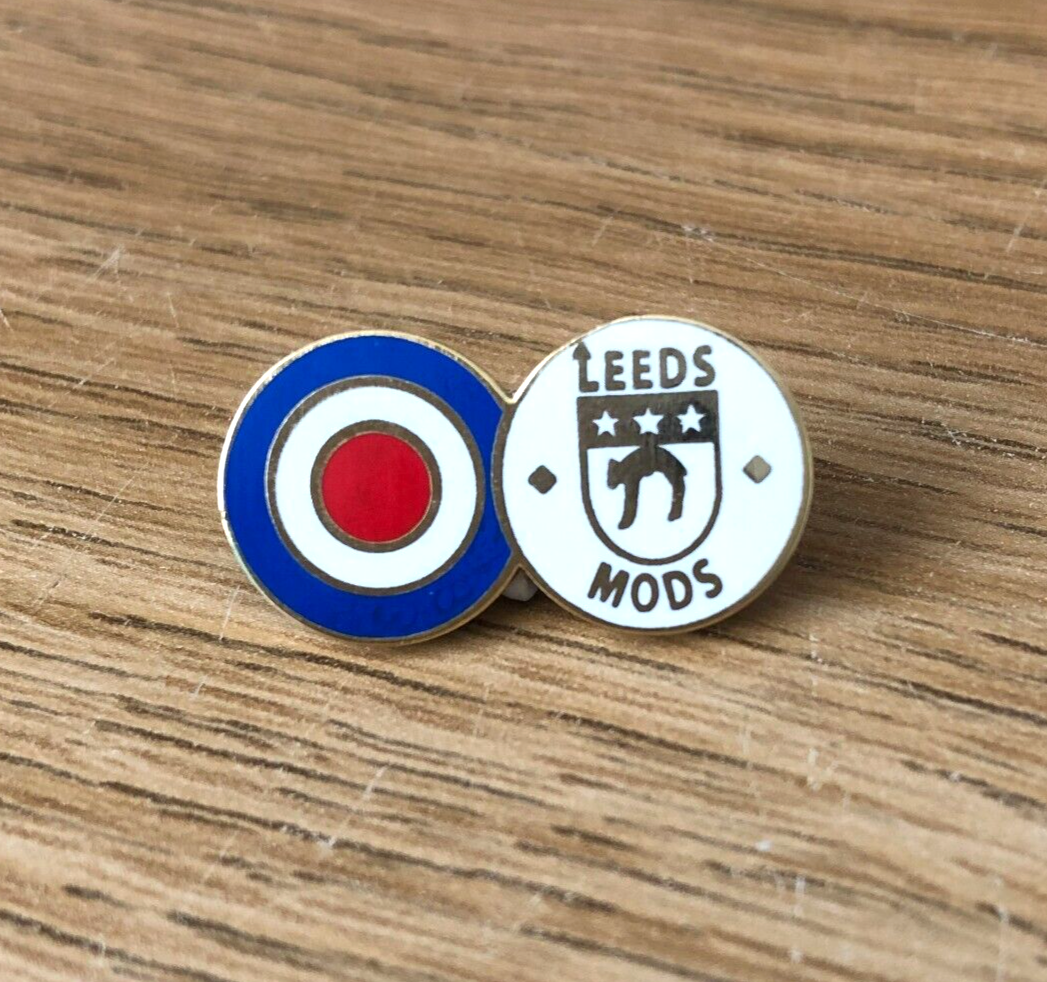 Leeds United LUFC MODS Target Enamel Pin Badge | eBay
