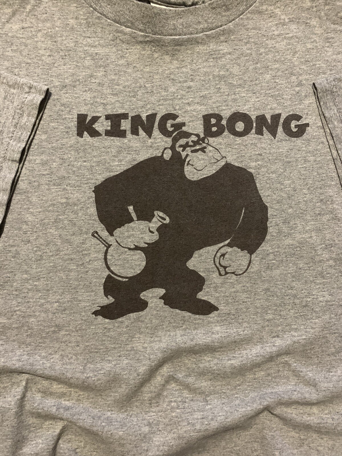 Vintage 2000s “King Bong” Smoking Parody Graphic T-Sh… - Gem