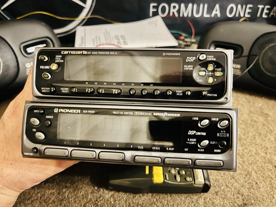 PIONEER KEH-P8250 DSP Control Cassette Player & CARROZZERIA DEQ-44 DSP ...