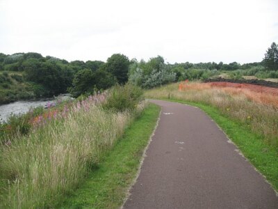 Photo 6x4 Clyde Walkway - M74 bridge site Braidfauld The path here will ...