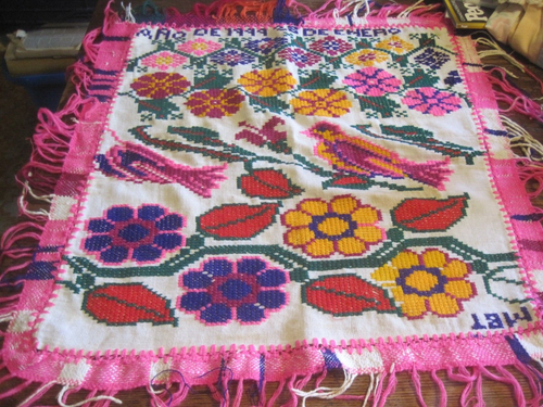 VTG BOLD FLORAL&BIRDS CROSS STITCH/Embroidery TABLE TOPPER/Cover Mat ...