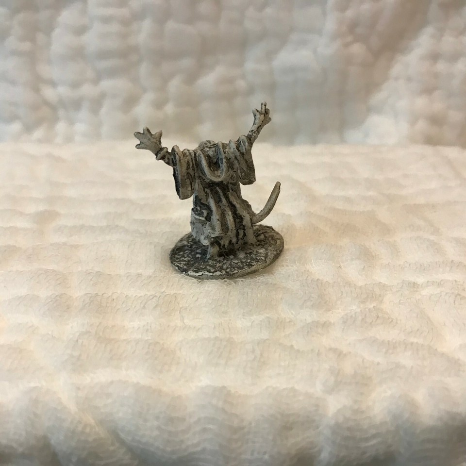 d&d miniature Reaper Bones 77296 Wererat Matriarch shaman rat woman ...