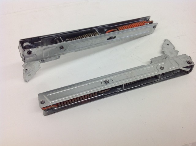 WB10x31924 GENUINE GE HOTPOINT 24 Inch Range Stove Oven Door Hinge ...