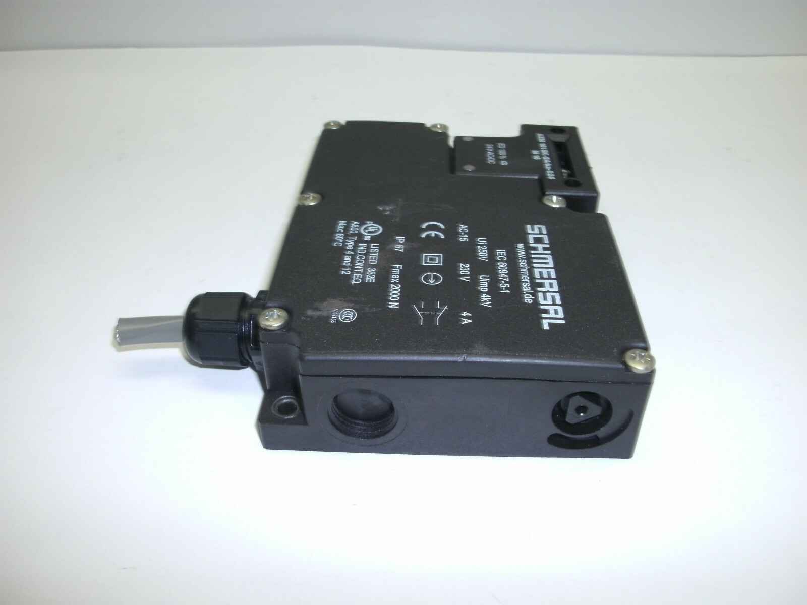 SCHMERSAL AZM 161SK-24rka-024 M16 SAFETY INTERLOCK SW 4A 24V AC/DC ...