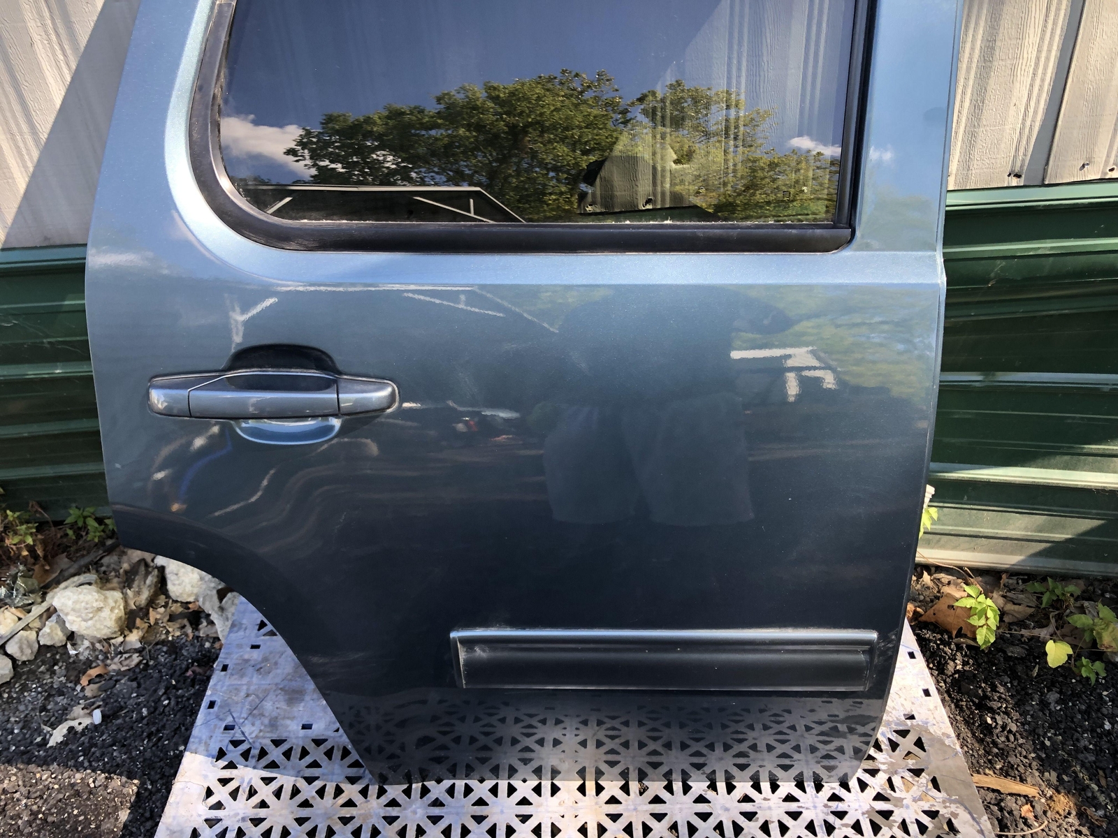 2007-2014 GMC YUKON REAR PASSENGER RIGHT DOOR STEALTH GRAY (928L) OEM ...