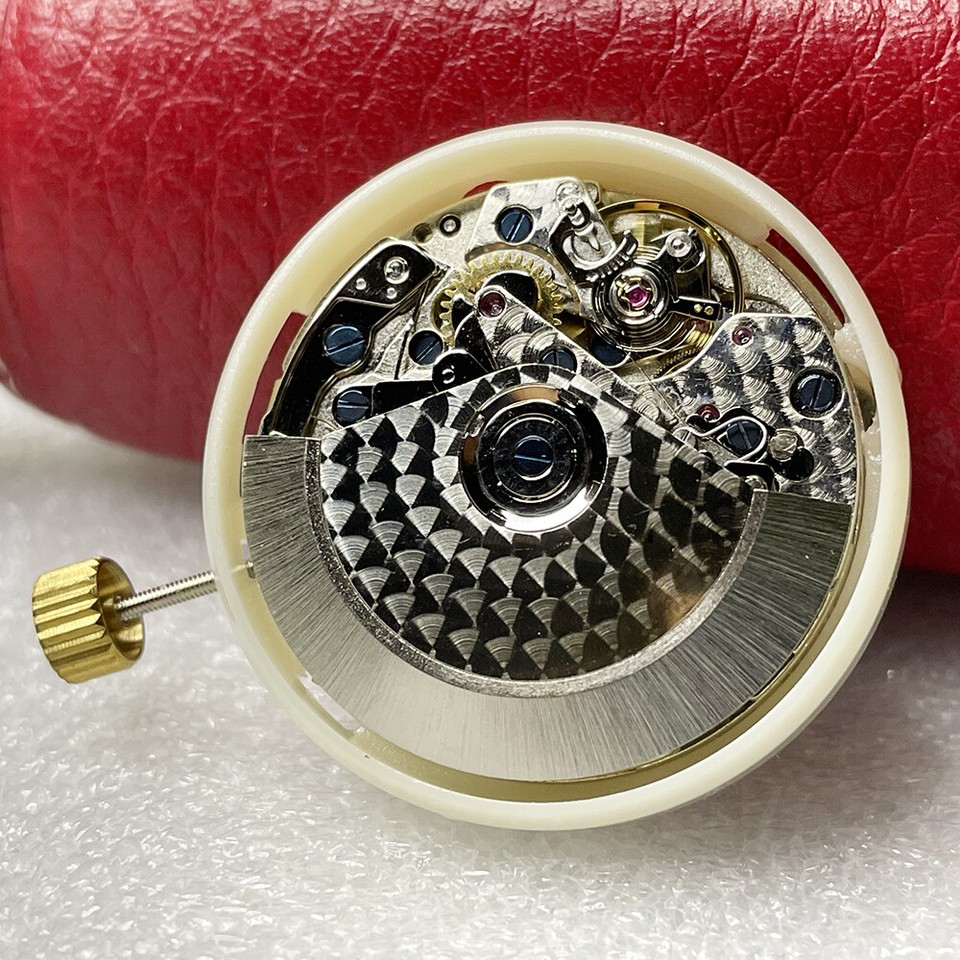 China Made 7750 Chronograph Movement 3 Hands Small Second @9 Day Date ...