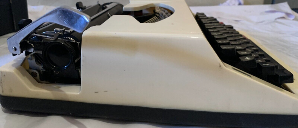 Laser Vintage Typewriter-Retro Mechanical Writing Machine-Collector’s ...