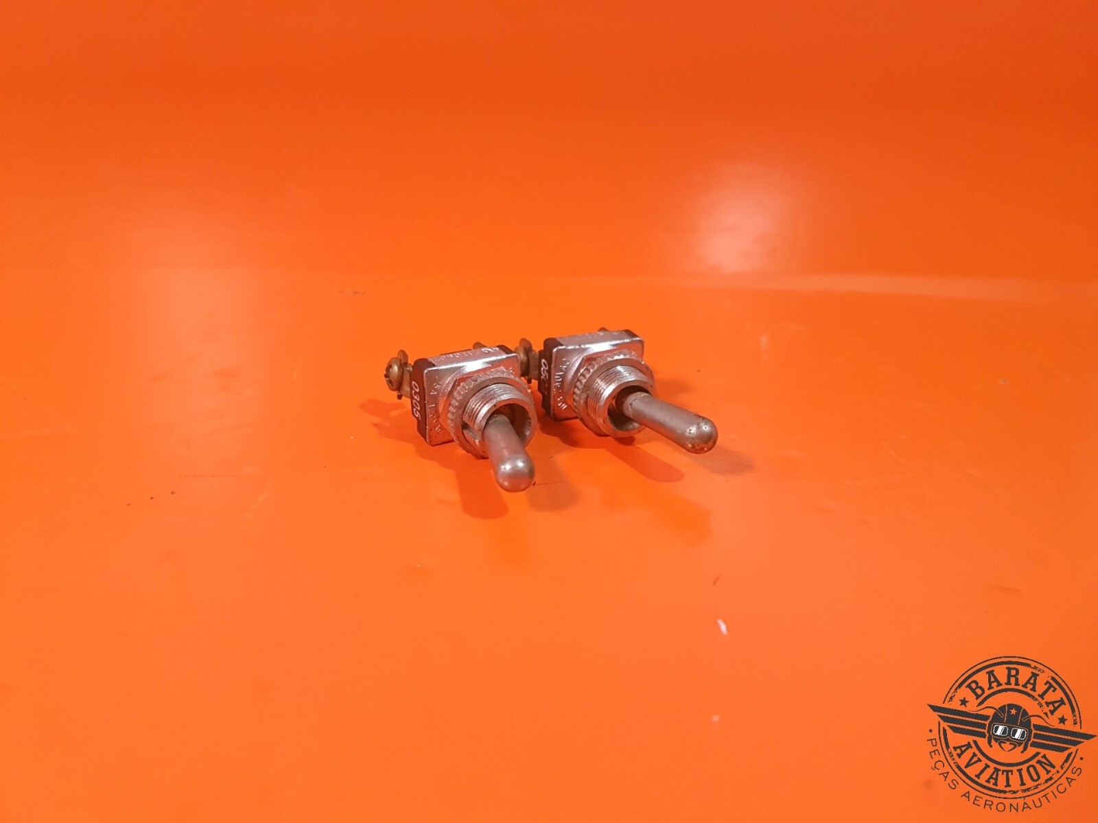 LR107402 KIT W/ 2 MINIATURE TOGGLE SWITCH | eBay