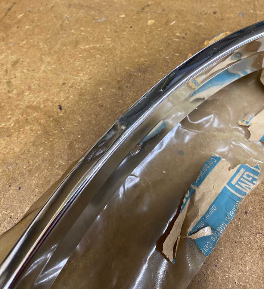 NOS 1967 1968 CHEVROLET IMPALA & CAPRICE LH REAR WHEEL OPENING MOLDING ...