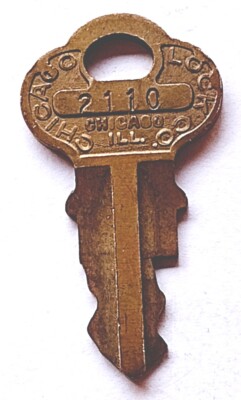 Vintage Key Chicago Lock Co Marked "2110" Illinois Apx 1-1/2" Locks ...