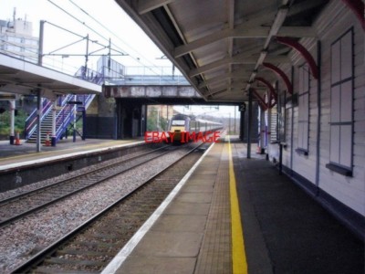 PHOTO 2008 NEW BARNET RAILWAY STATION THIS SHOWS THE VIEW FROM PLATFORM ...