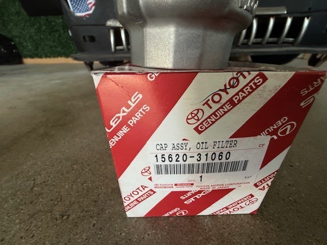 (1) GENUINE Toyota Lexus OEM Oil Filter Housing Cap 15620-31060 - same ...