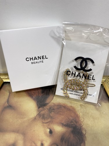 New Chanel Beauté Barrette Hair Clip CC Logo Rhinestone Gold Toned GWP ...