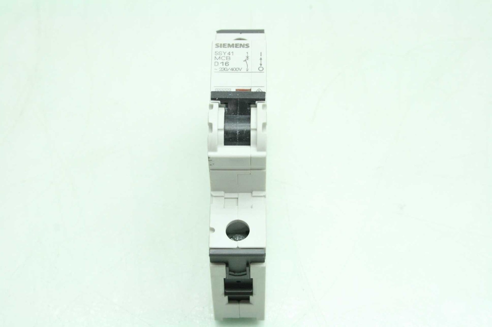 4 Siemens Circuit Breakers 5SY4332-6, 5SY4340-8, 5SY4116-8, 5SY4111-7 ...