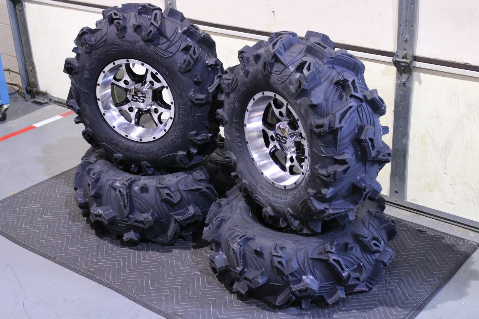 CAN AM DEFENDER HD8 27" MAXXZILLA DEEP LUG ATV TIRE & COBRA M/B WHEEL ...