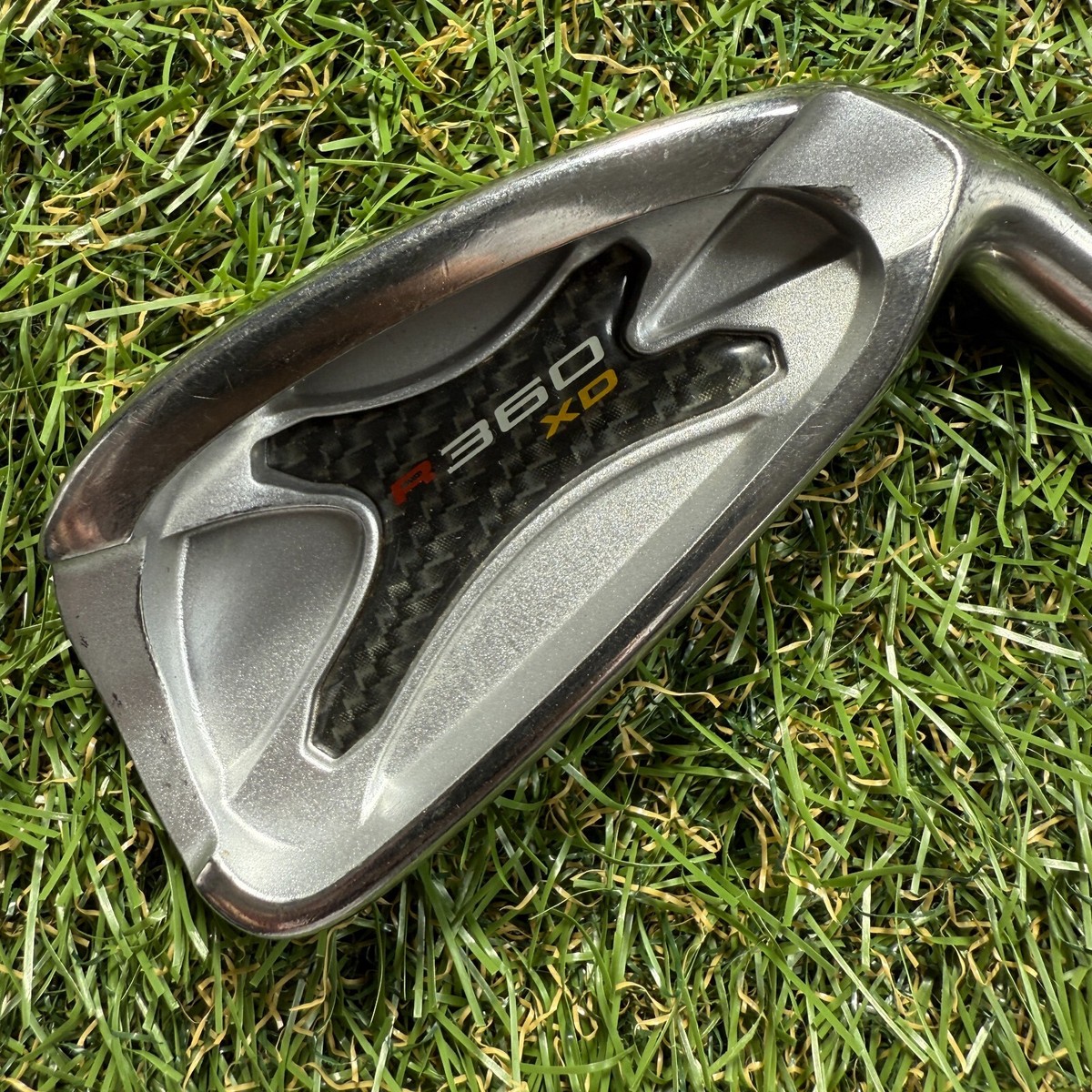 Taylormade R360 XD Iron Set 3-9 PwAwSw 10pc RH Graphite 60 Taylormade R360 XD Iron Set 3-9 PwAwSw 10pc RH Graphite 60