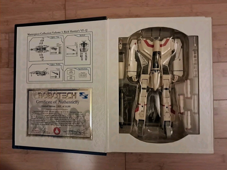 ROBOTECH MASTERPIECE COLLECTION MACROSS SAGA VOLUME 1 RICK HUNTER VF-1J ...