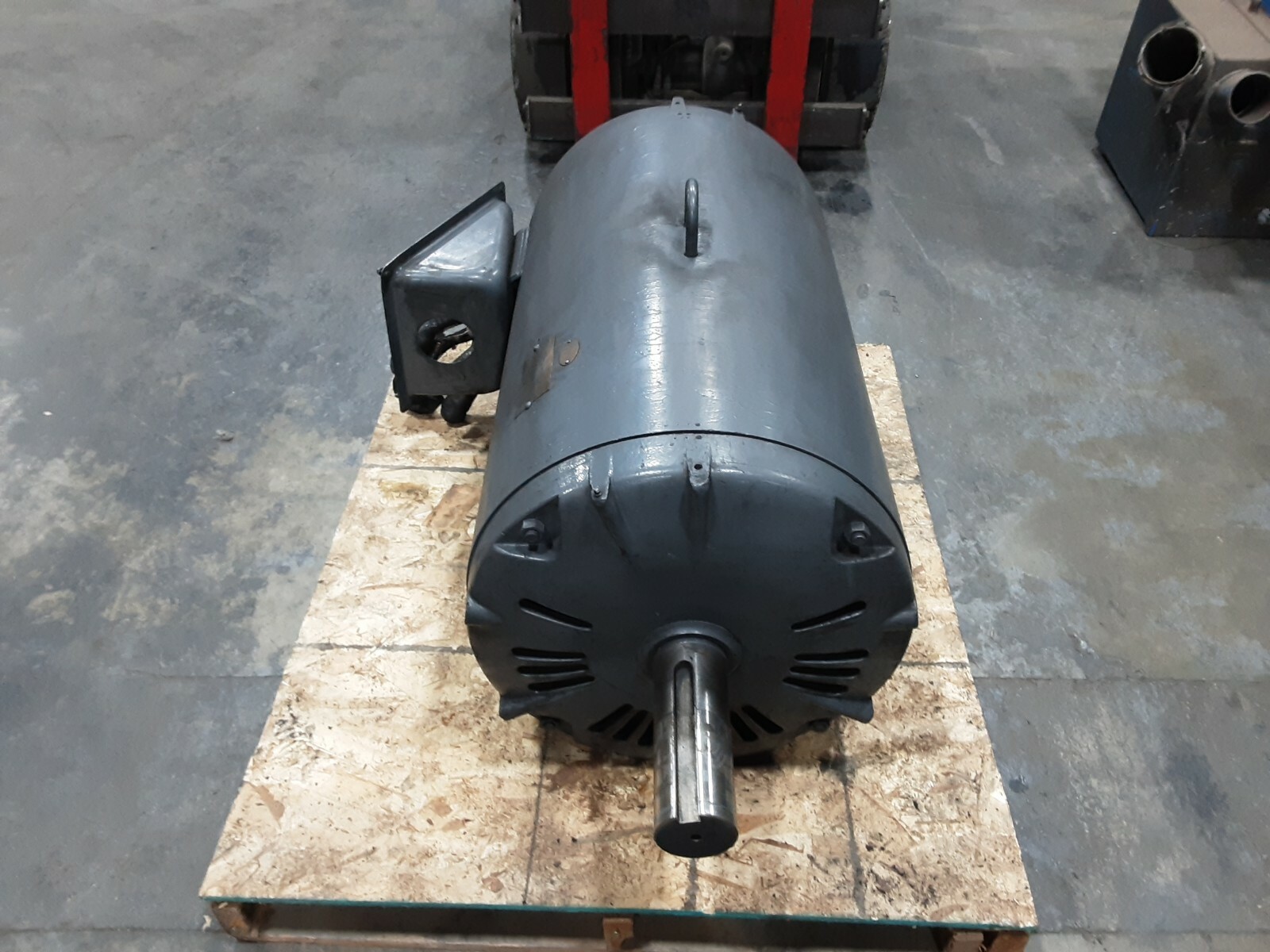 300 HP Lincoln Electric Motor S4494R300T64YT1D1 FRAME 449T 1785 RPM ...