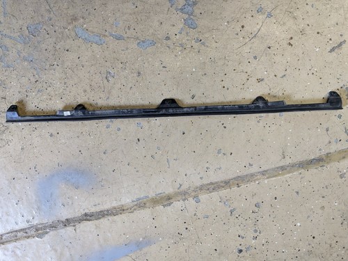 Genuine MOPAR Lift-Gate Upper Seal 68322742AD | eBay