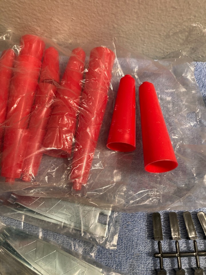 VINTAGE STROMBECKER SLOT CAR JUNK DRAWER LOT PIT CREW TRACK LOCKS ...